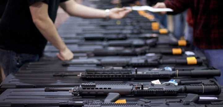 La lotta dei portuali italiani contro il traffico d'armi - L'INDIPENDENTE