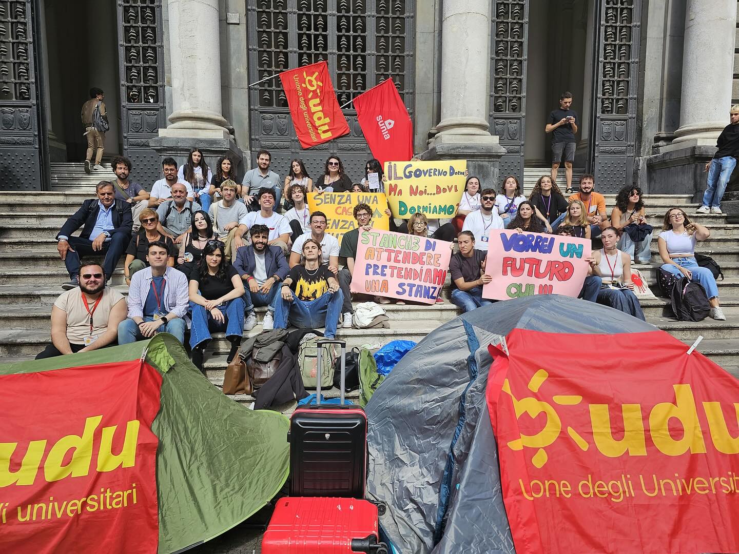 Sono riprese in tutta Italia le proteste degli studenti contro il caro ...